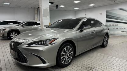 Lexus 2024 UX 300h F Sport Design | 車款介紹 - Yahoo汽車機車